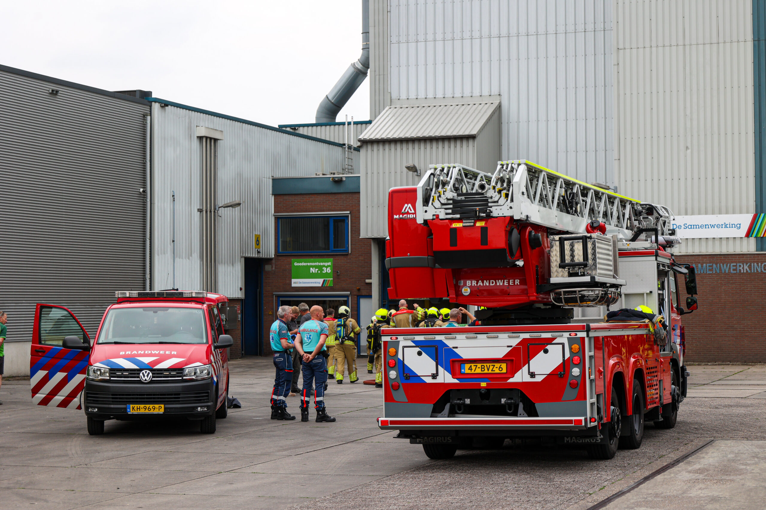 Brandweer uren bezig met brand in Haastrecht - 112 Reeuwijk